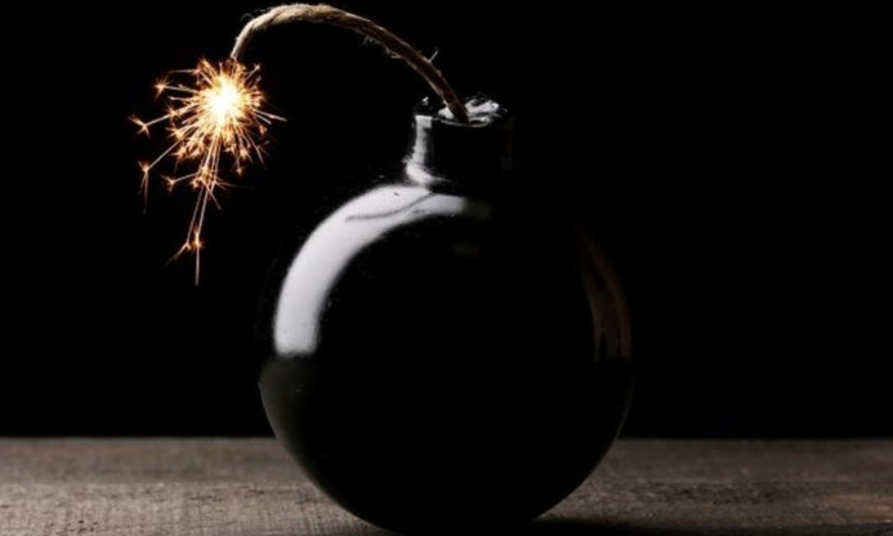 ΒΟΜΒΑ: ΔΥΟ ΙΔΙΩΤΙΚΑ ΣΧΟΛΕΙΑ ΣΤΗΝ ΑΝΑΤΟΛΙΚΗ ΑΤΤΙΚΗ ΠΡΟΒΑΙΝΟΥΝ ΣΕ ...