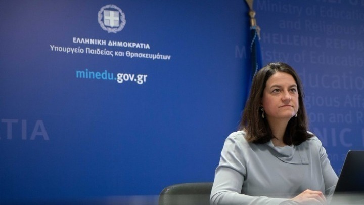 Ανοιχτή επιστολή της ΟΙΕΛΕ στην Υπουργό Παιδείας: Μέσα σε 2 χρόνια έχει ...